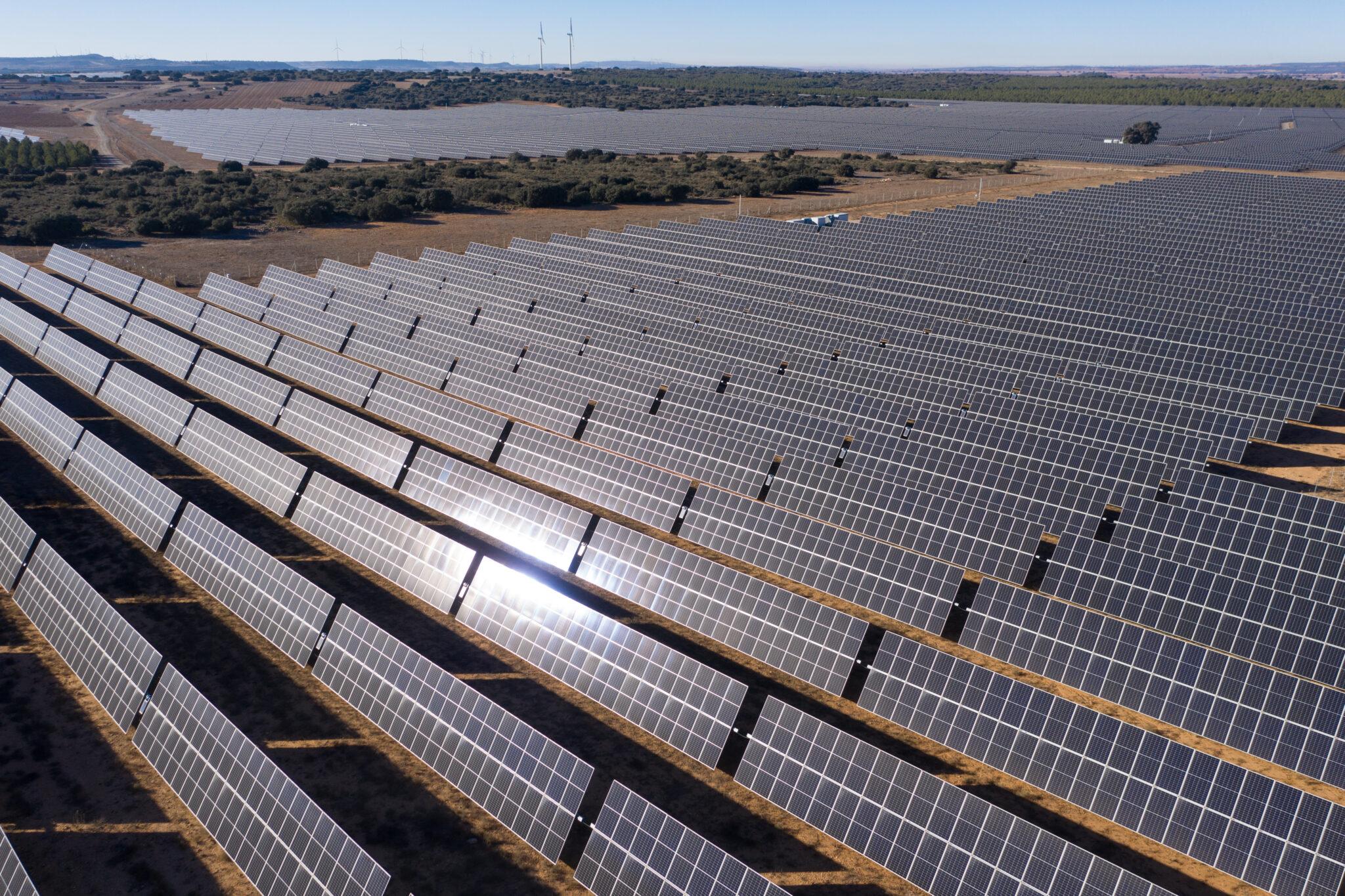 2P solar trackers | TracSmarT+2P | Solar Steel