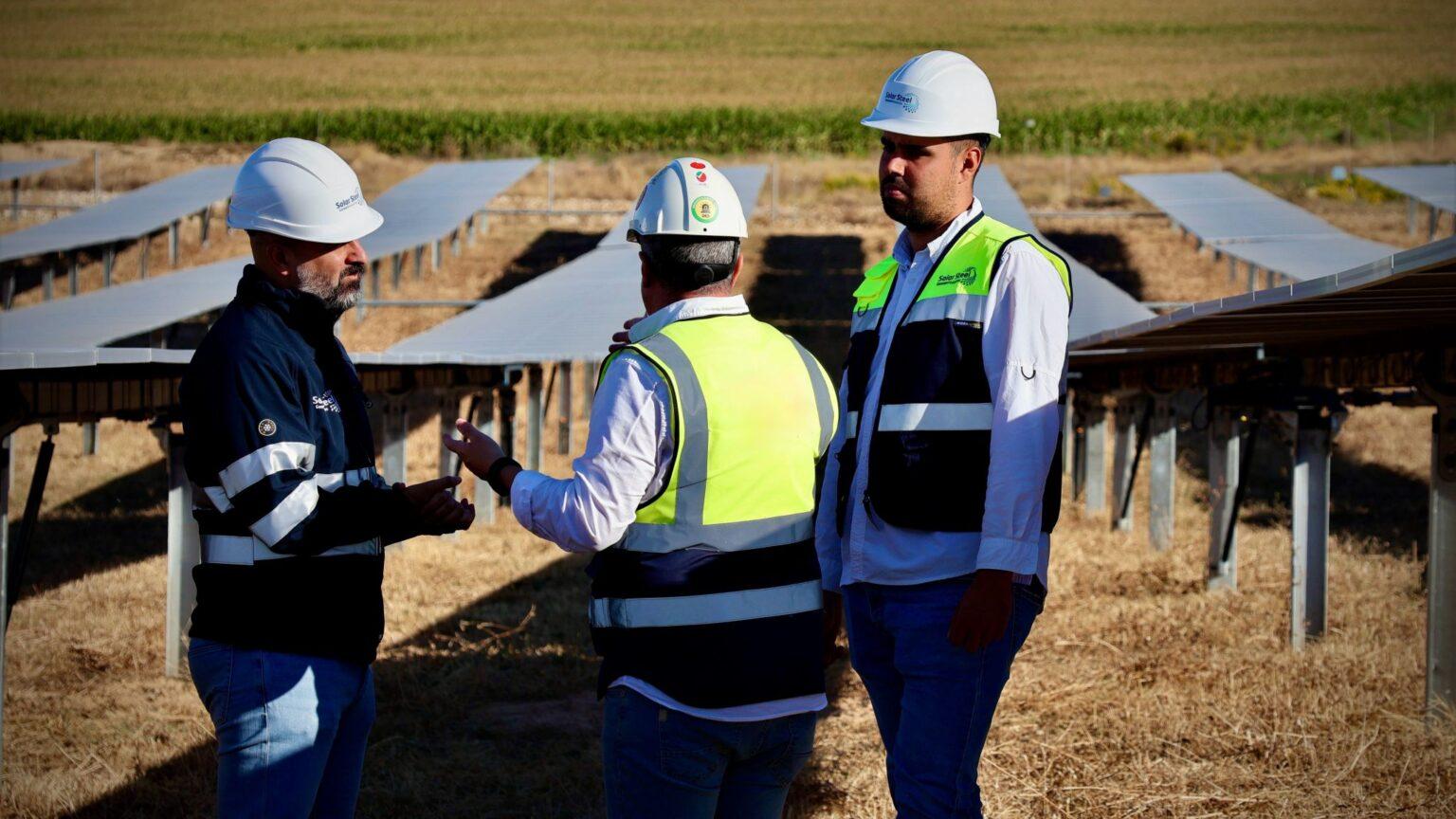 1P solar trackers | TracSmarT+1P | Solar Steel